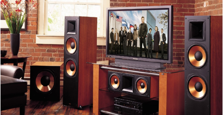 Learning About Different Wireless Speakers for Your Home | Youtuberocks.com